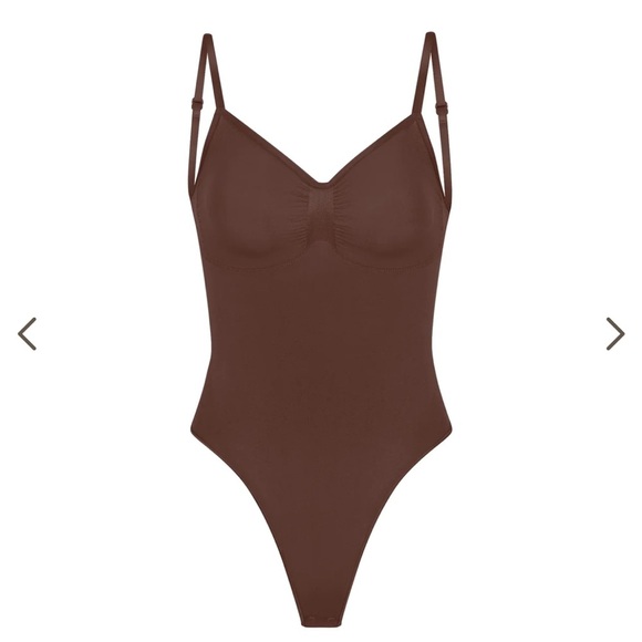 SKIMS | Intimates & Sleepwear | Skims Seamless Sculpt Low Back Thong ...